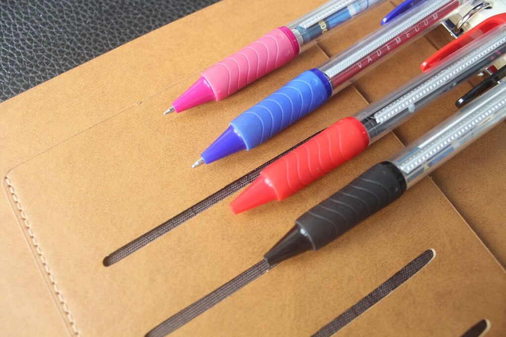 Banner Pens “WAVE”, Pens with Messages Pull out - HALSUN